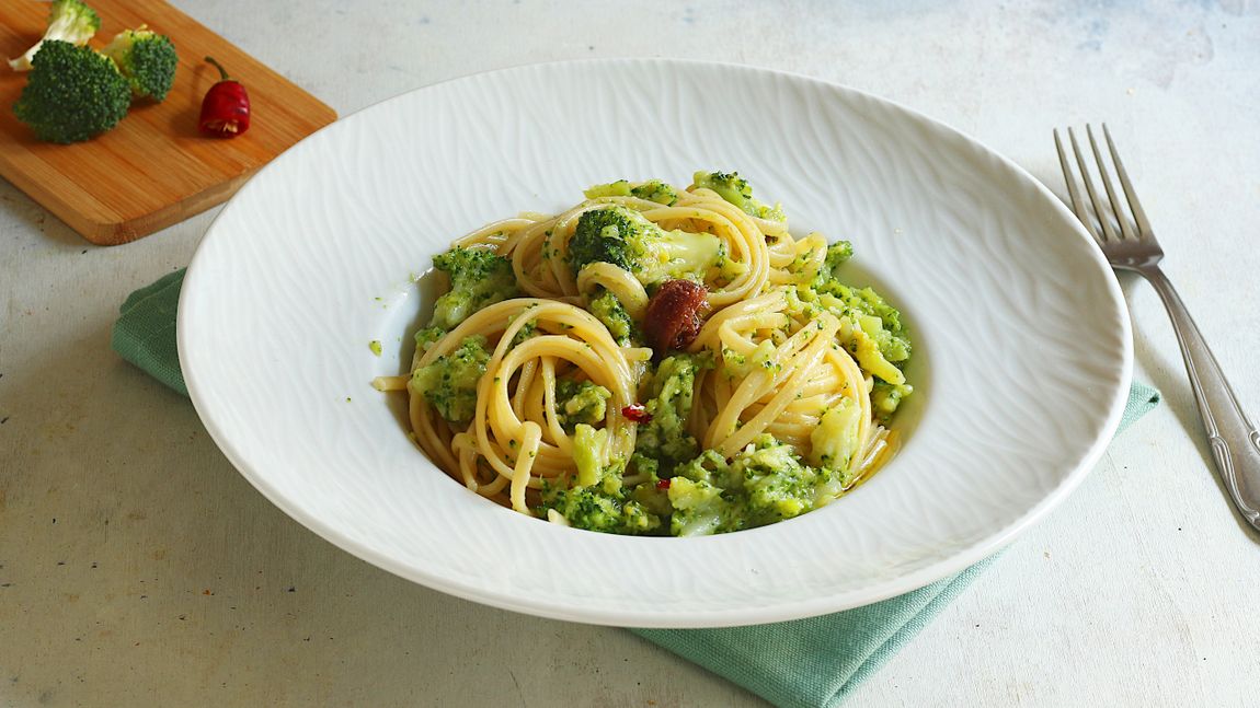 Pasta con broccoli e acciughe Ricetta- Agrodolce
