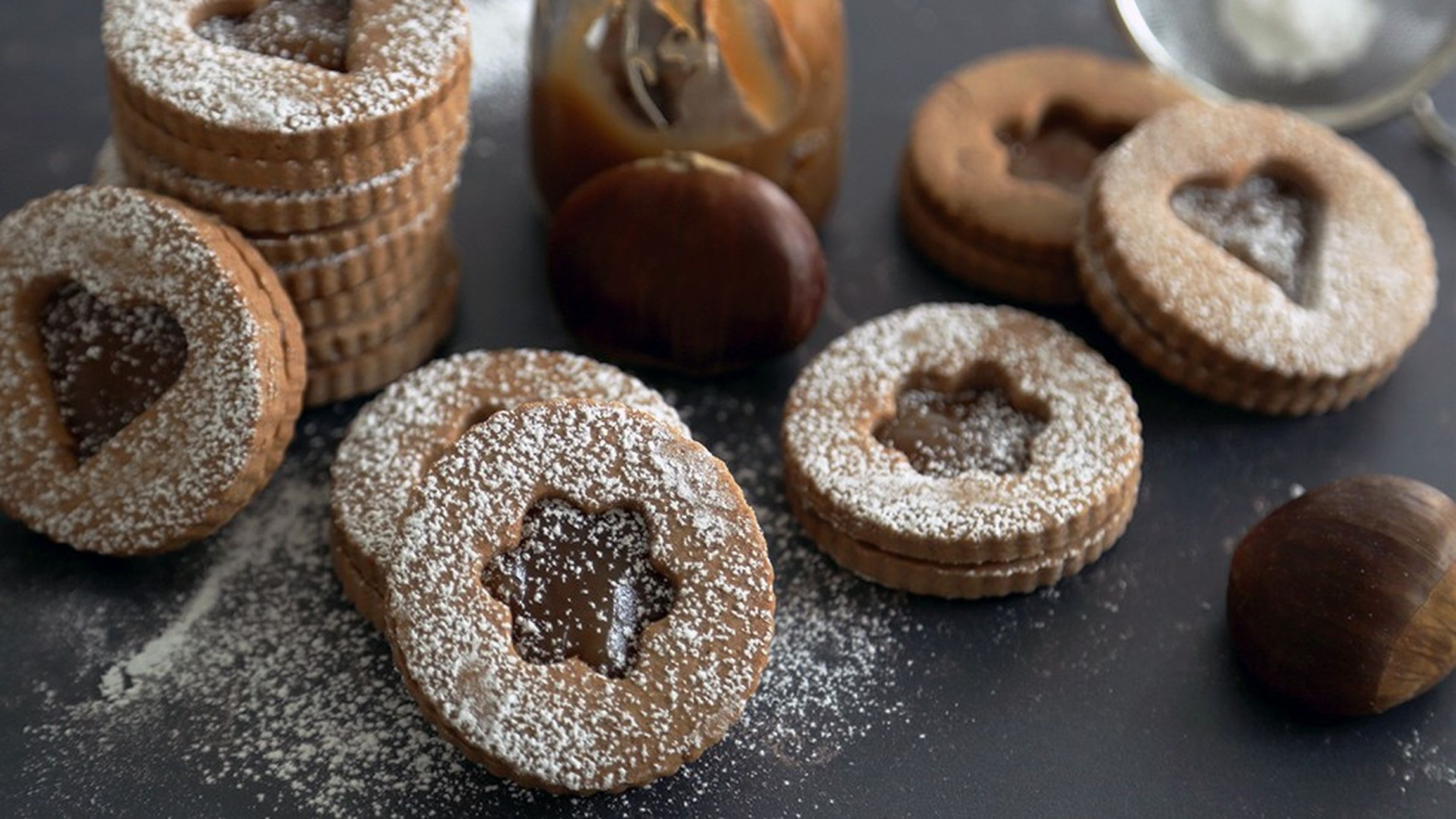 Ricetta Biscotti al cacao con crema di castagne | Agrodolce