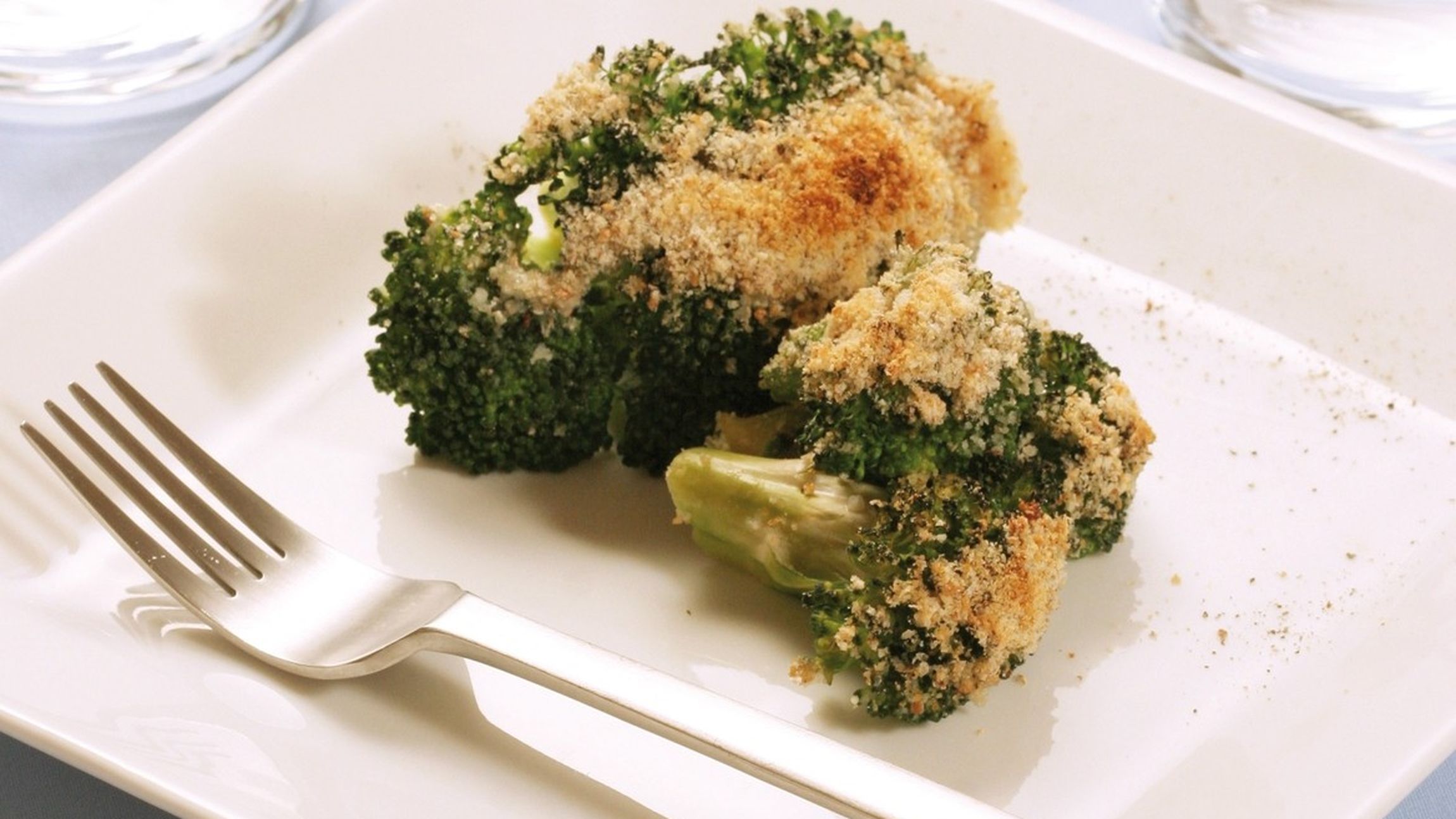Ricetta Broccoli gratinati con pane e pepe nero al bimby | Agrodolce