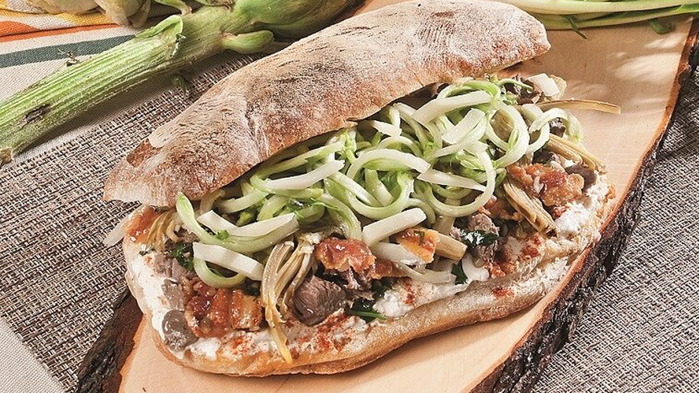 Ricetta Panino con bollito, ricotta e guanciale | Agrodolce