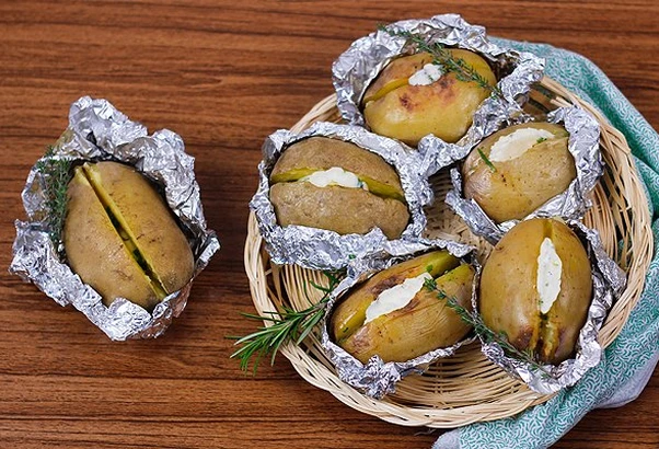 Patate con besciamella - Ricetta - Agrodolce