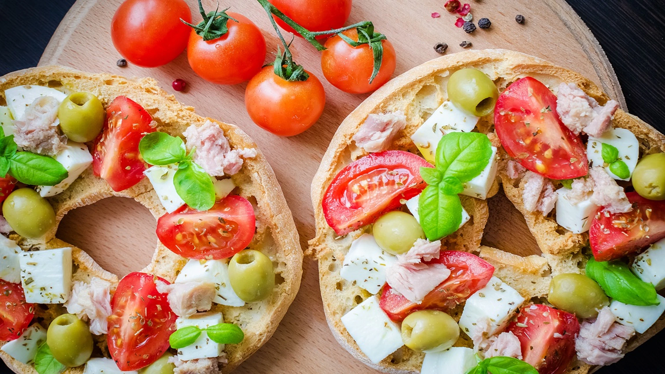 Friselle: idee, ricette e come bagnarle - Agrodolce
