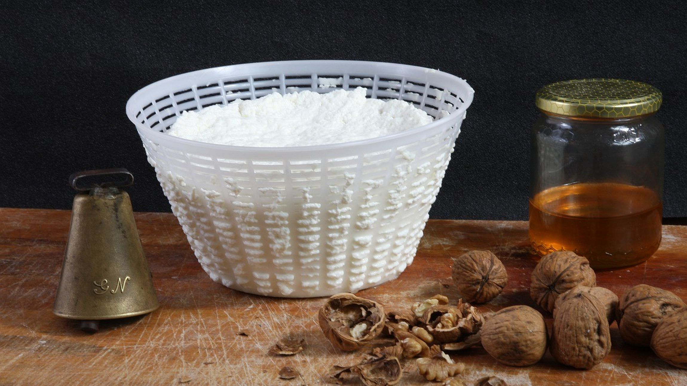 Fuscella per ricotta, come si usa e quale scegliere - Agrodolce
