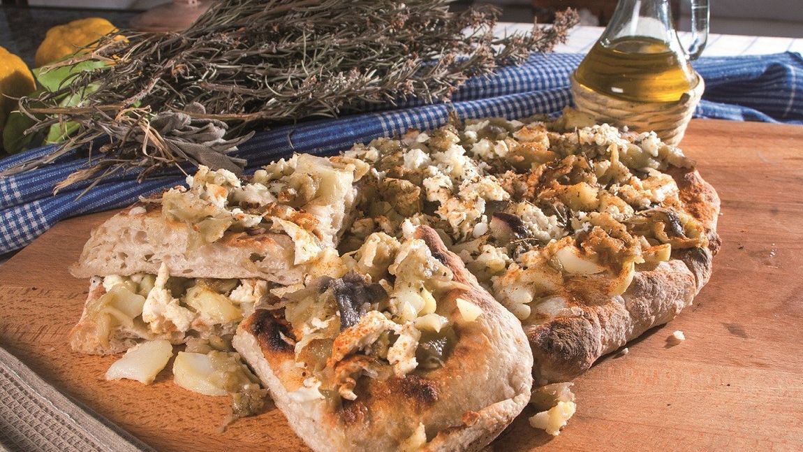 Ricetta Pizza patate, polpa di melanzane, mozzarella di bufala e cenere ...